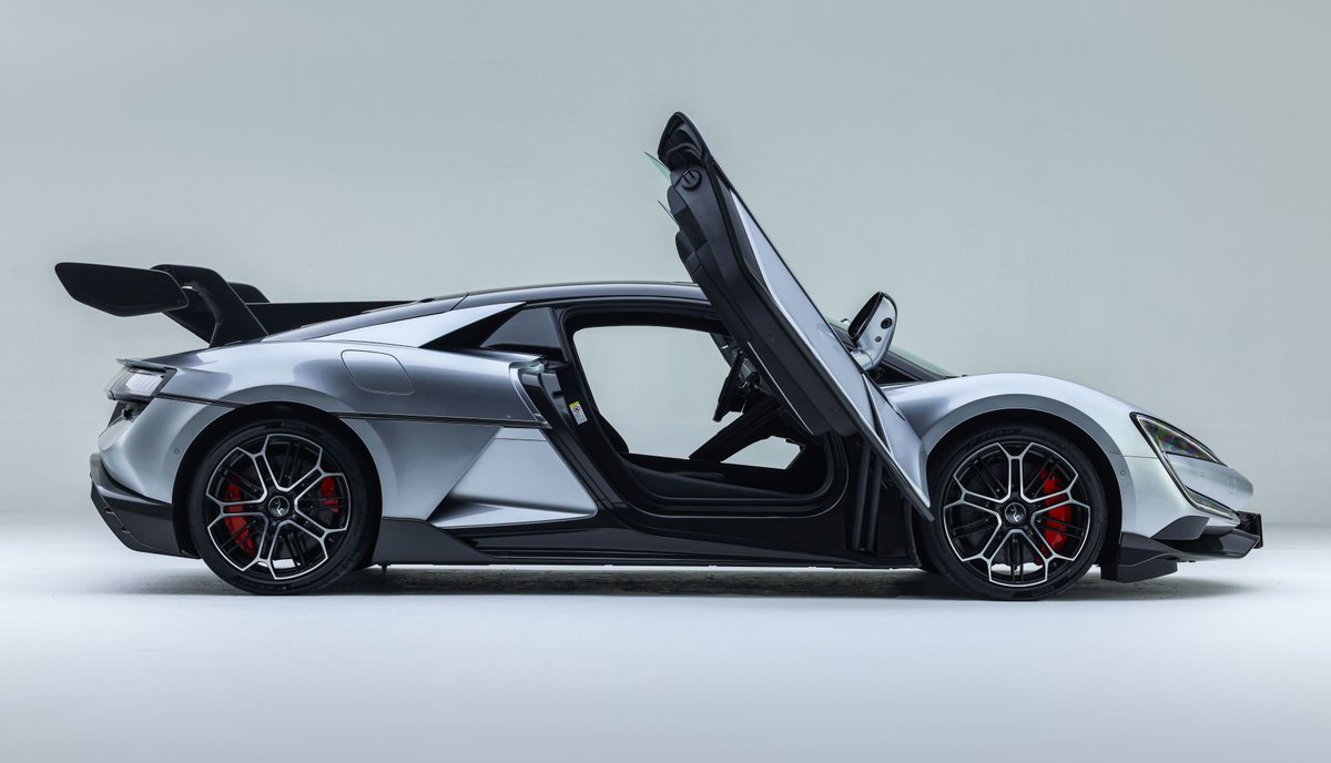 1306 Beygir Güce Sahip BYD Yangwang U9 Tanıtıldı