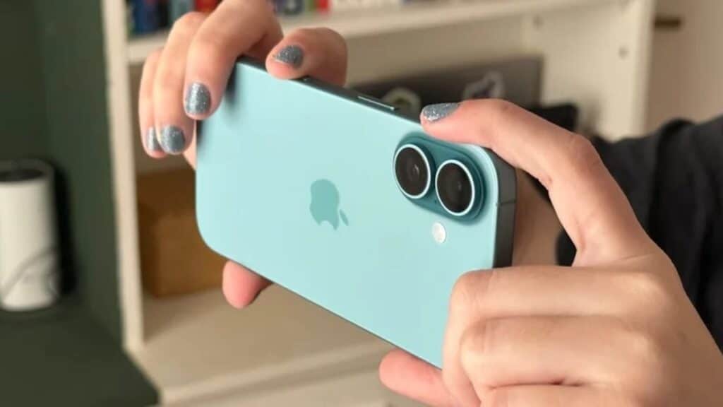 iPhone 18 Kamera Kontrollerine El Atacak - TeknoBurada